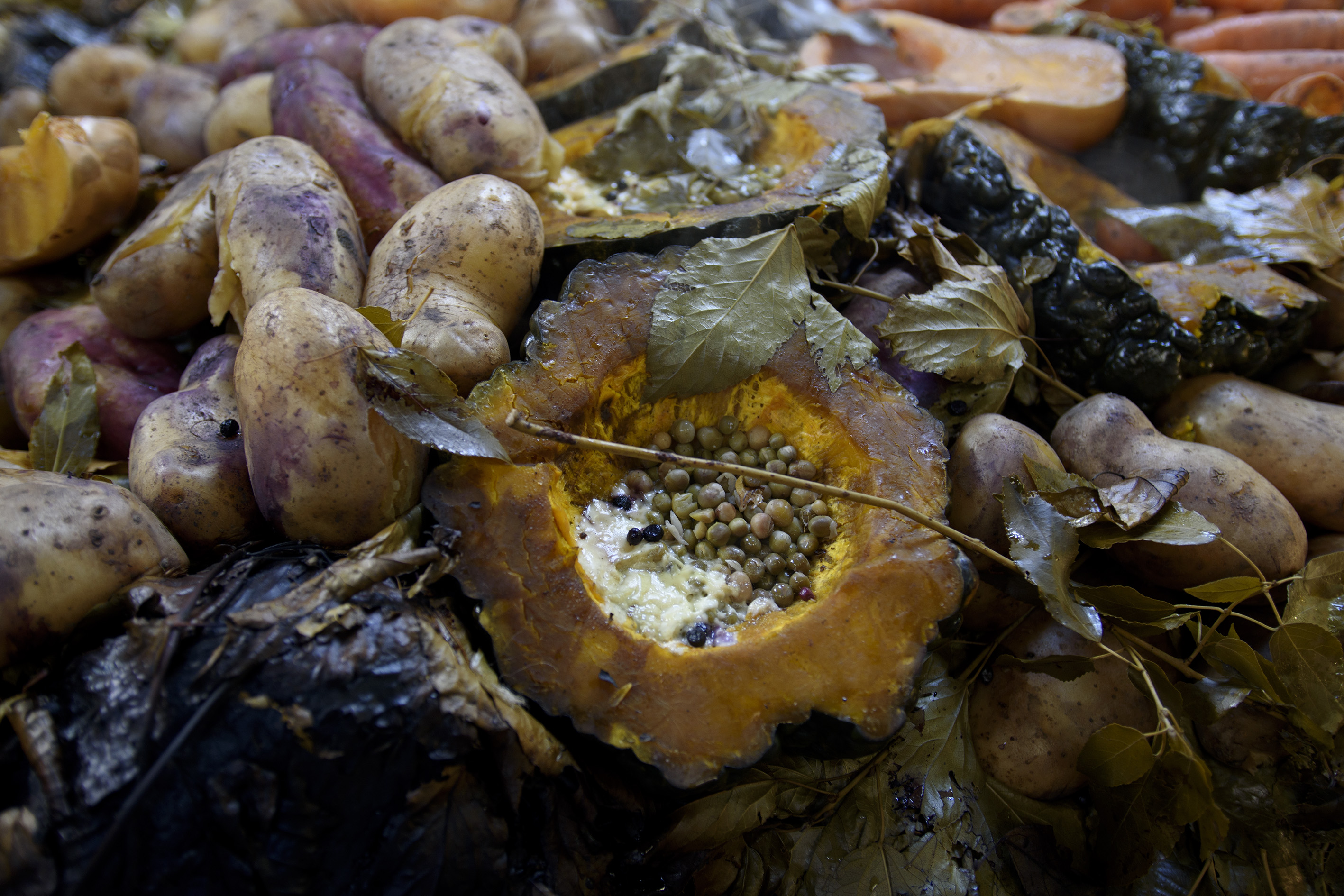 A pesar de la crisis, el curanto atrae a turistas y locales - Diario ...