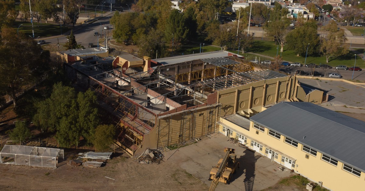 Reclaman la totalidad de los daños del incendiado CEM 9 - Diario Río Negro