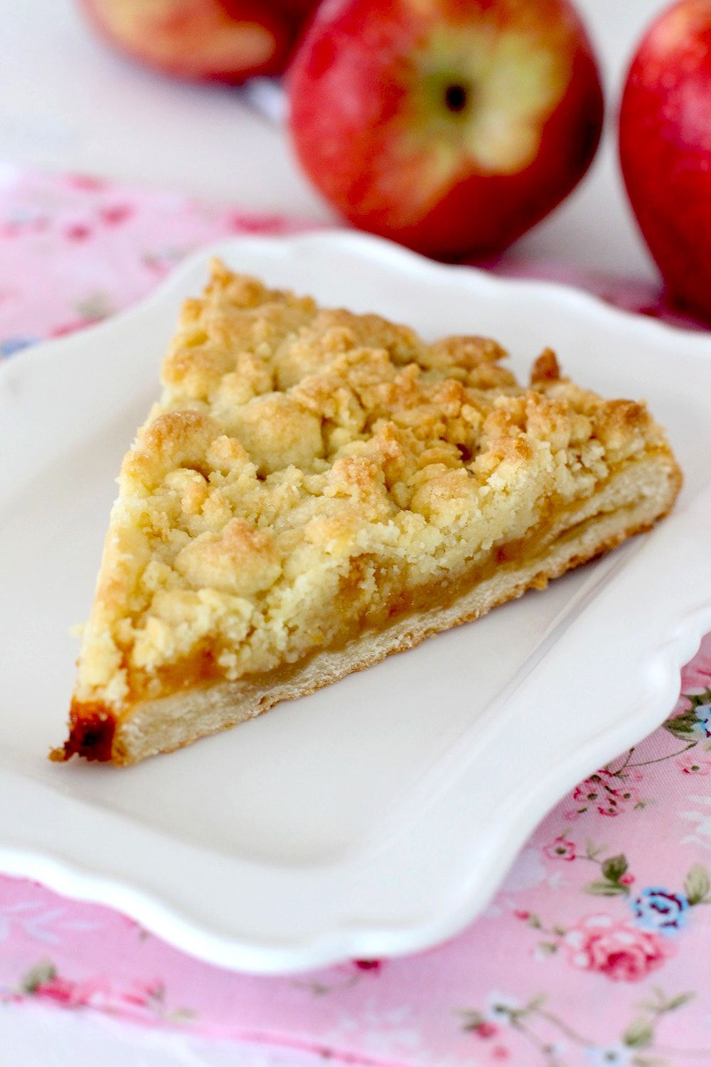 Torta alemana con manzanas para el momento dulce - Diario Río Negro