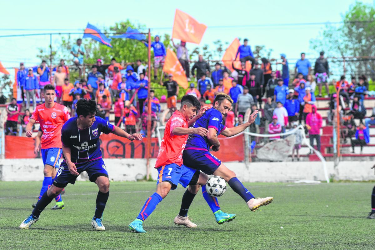 Emociones clásicas y dos nuevos clasificados en la Liga Confluencia ...