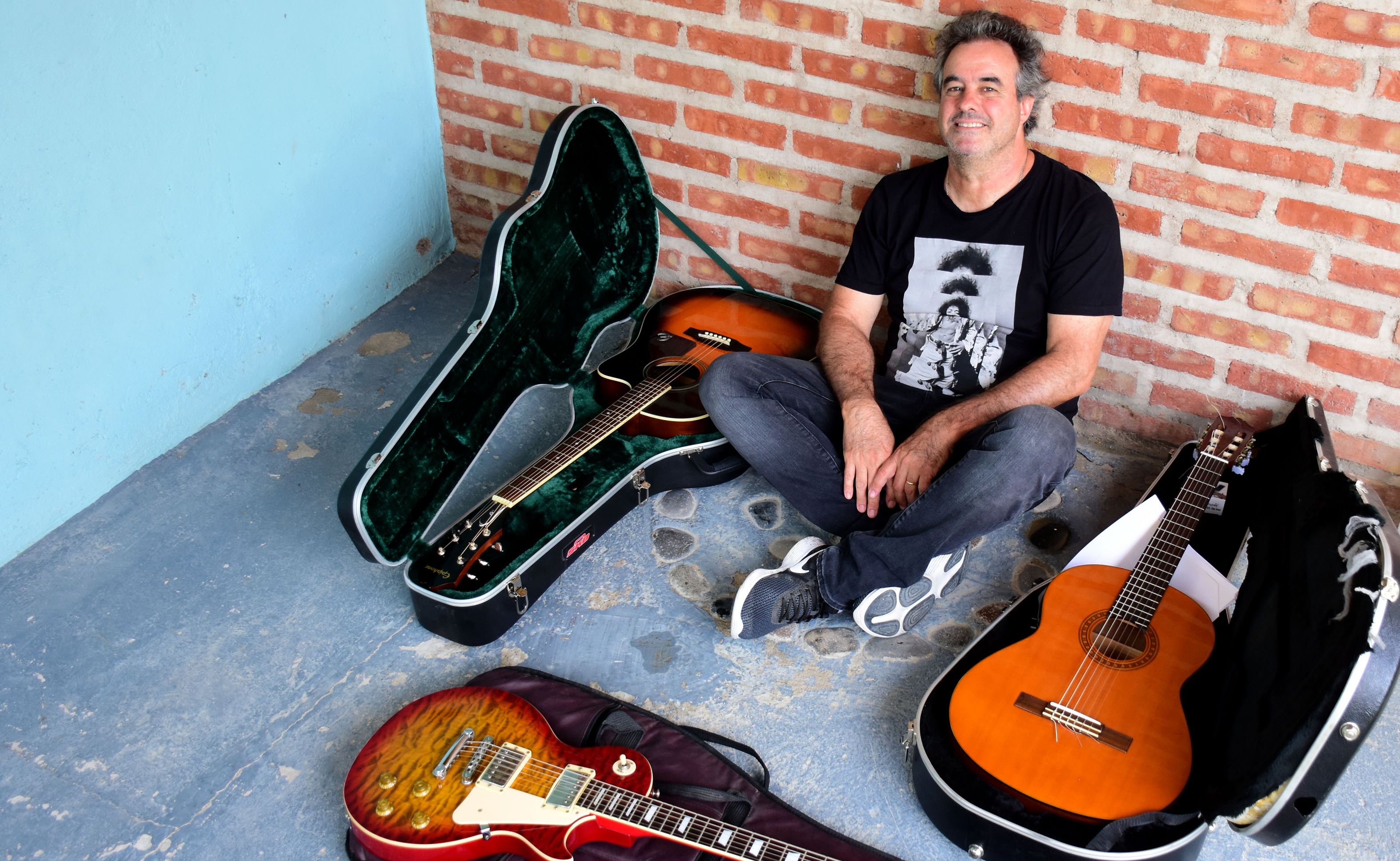 Mi vida con ellas: Luis Andrade, las guitarras, las canciones - Diario ...