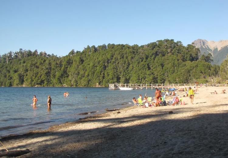 Baja el alerta en Siete Lagos y habilitan el balneario en Lago Espejo