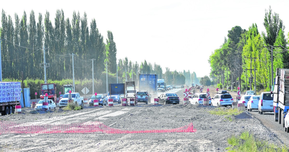 Las obras de la ruta 22, nuevamente paralizadas - Diario Río Negro