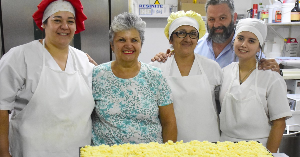 La tarta de 60 metros que repartirán en el centro de Roca - Diario Río ...