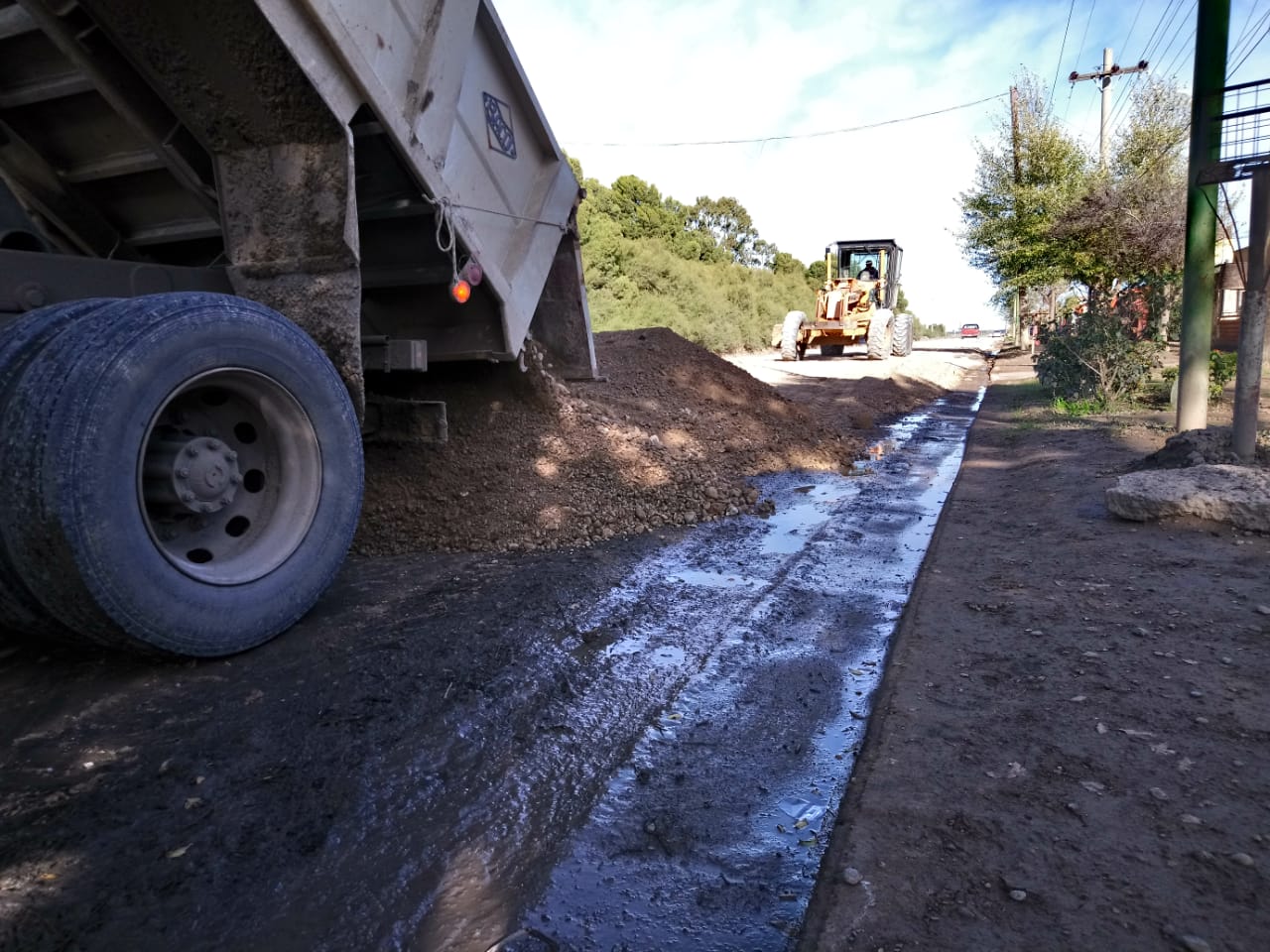 Repasan calles que quedaron deterioradas de la últimas lluvias en ...
