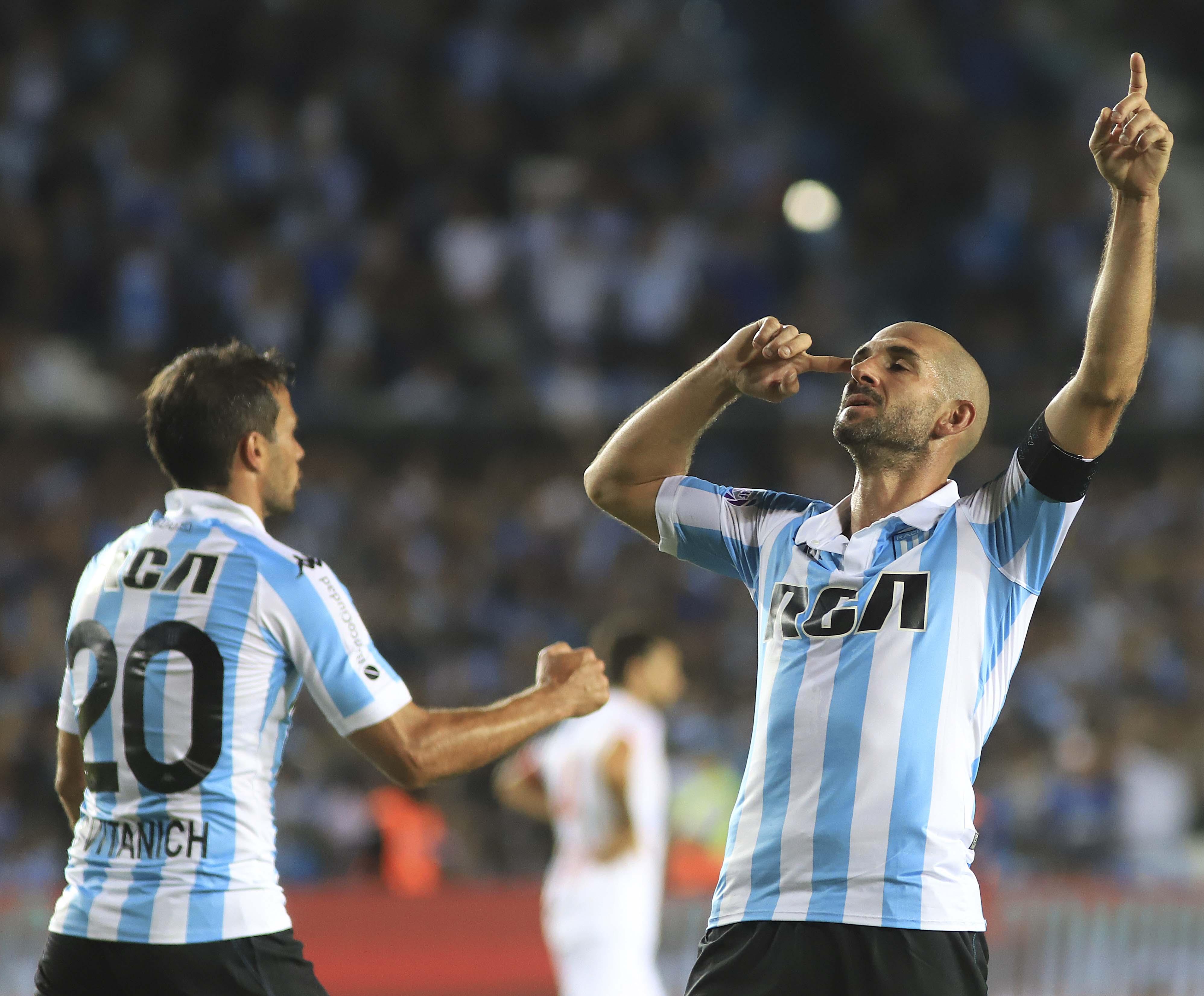 Lisandro López ampliará su contrato en Racing por un año más