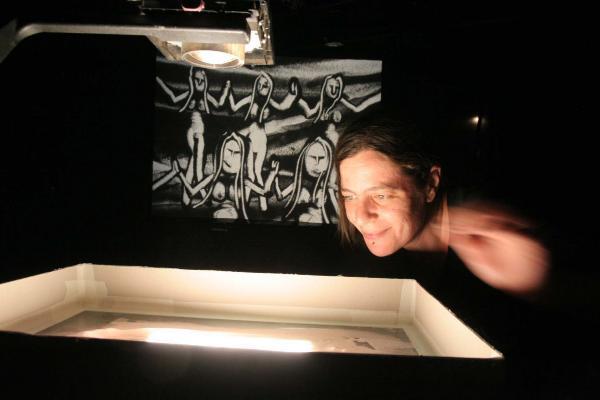 Una tarde de teatro con el Cineamano de Julieta Tabbush - Diario Río Negro