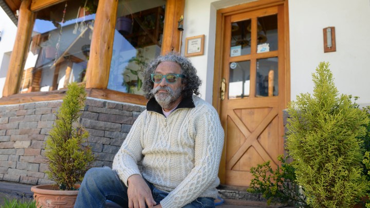 René Roa Flores lleva 27 años de convivencia con el VIH - Diario Río Negro