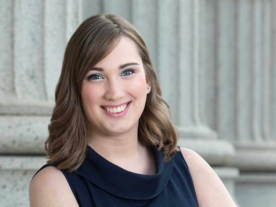 Sarah Mc Bride es la primera senadora trans de Estados Unidos