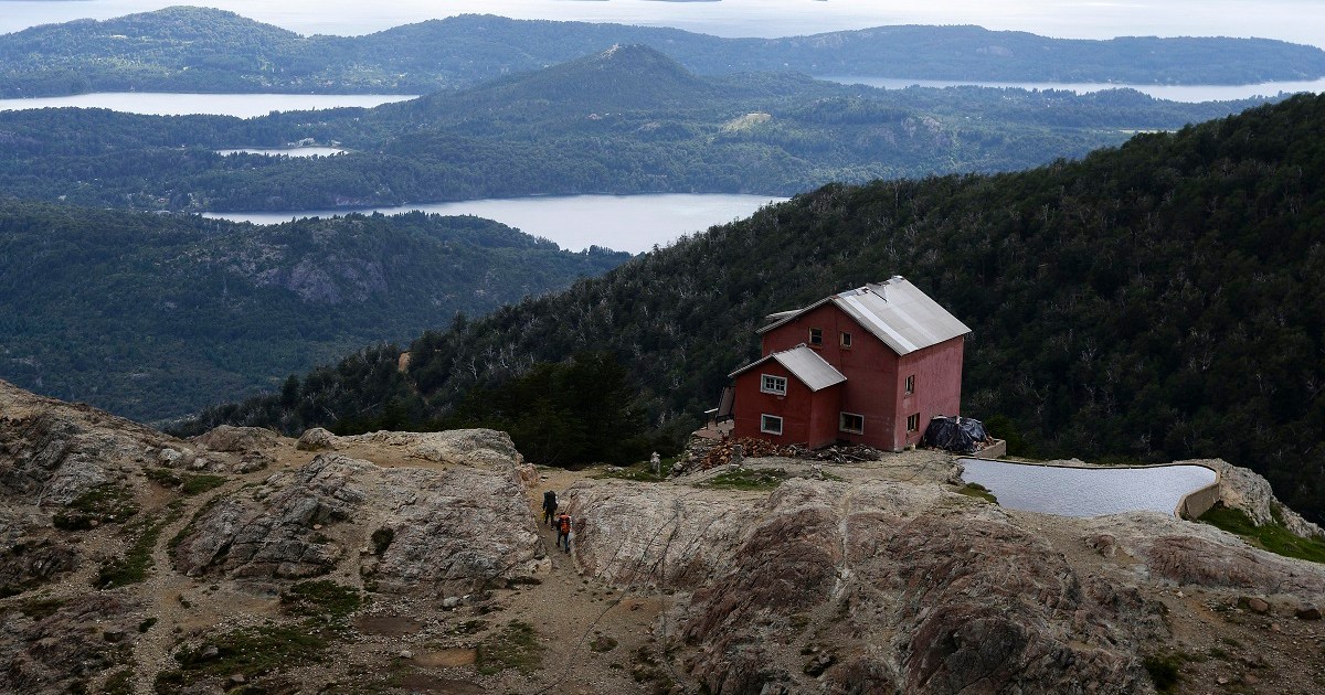 Verano en Bariloche: Cuánto cuestan los refugios de montaña y qué ...