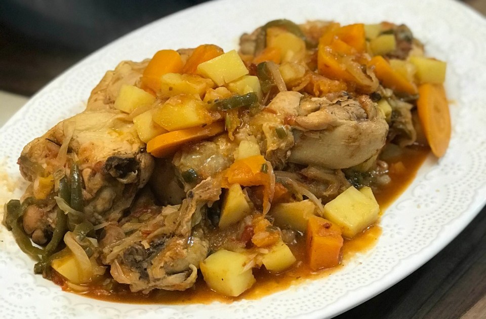 Pollo a la cacerola: la receta de «Cala» Calabrese - Diario Río Negro