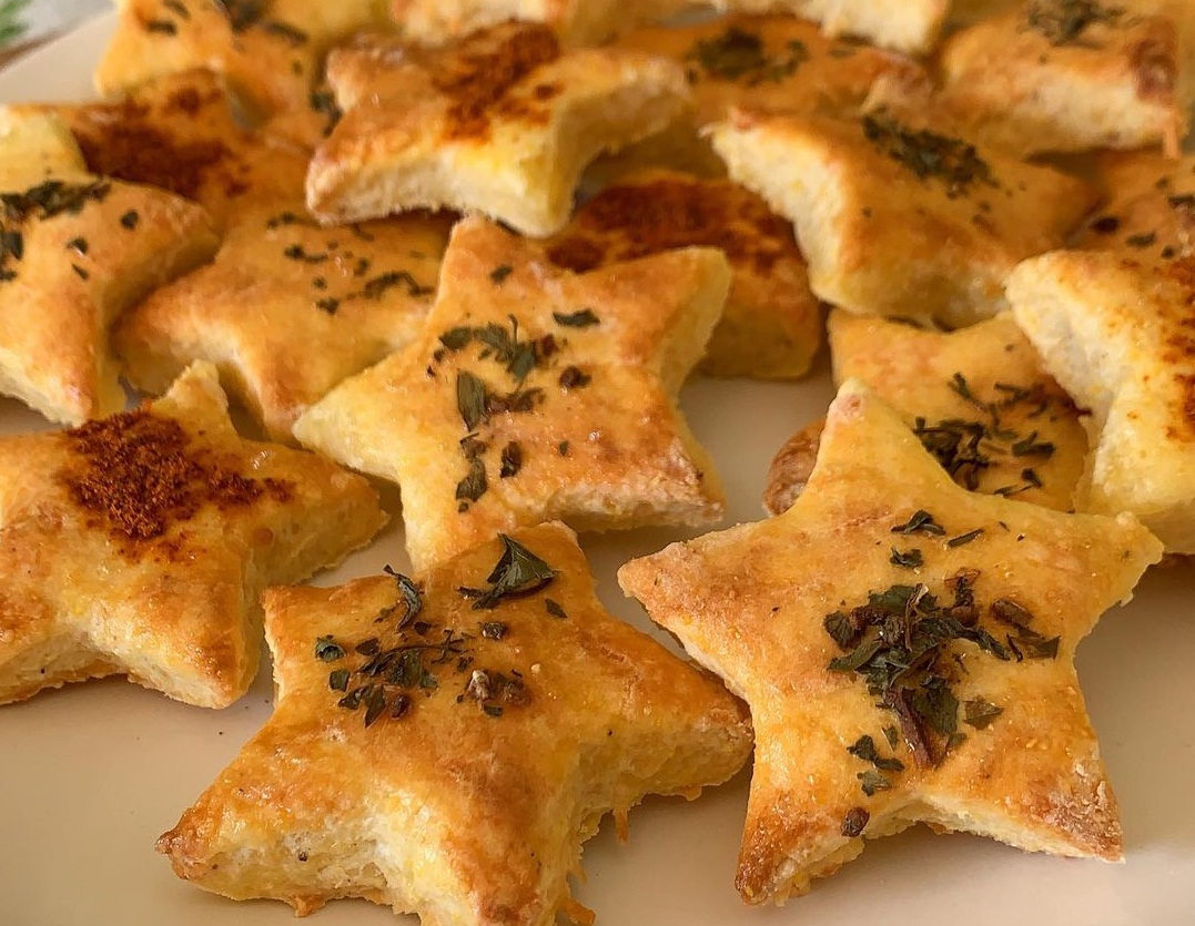 Estrellitas de queso sin gluten extra fáciles