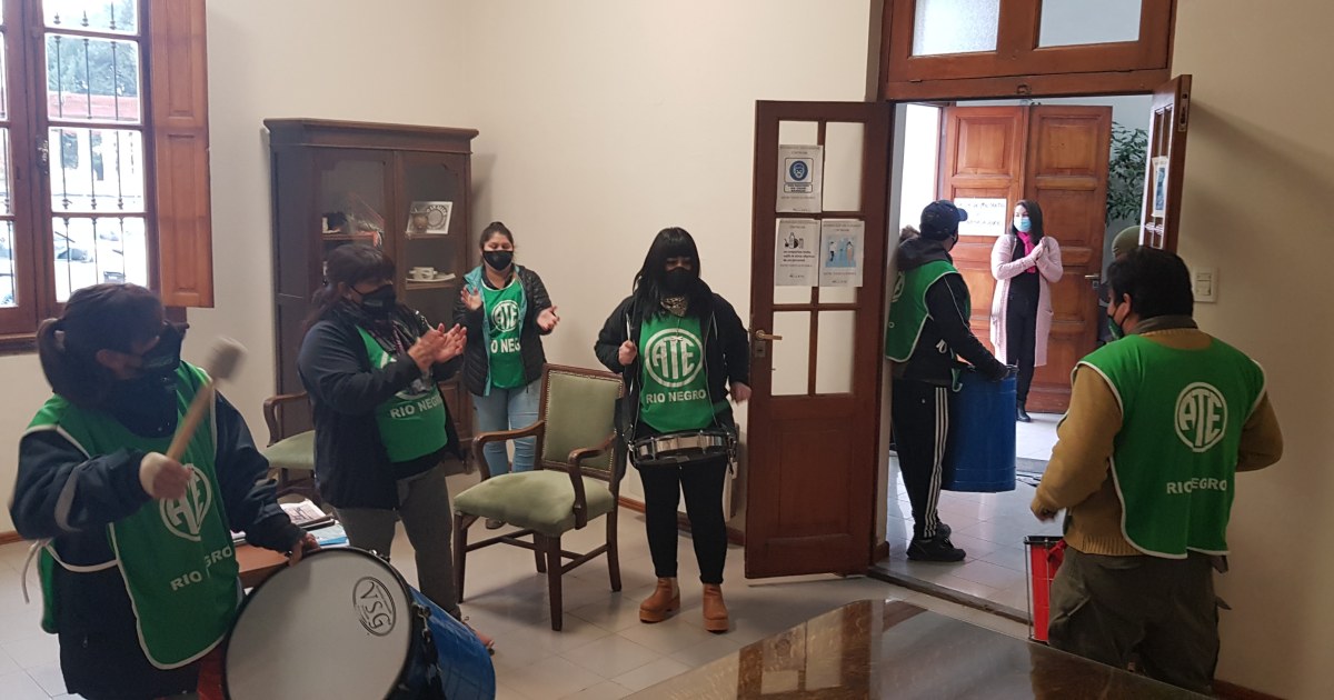 La intendenta de Allen denunció a ATE tras la protesta por el aguinaldo ...