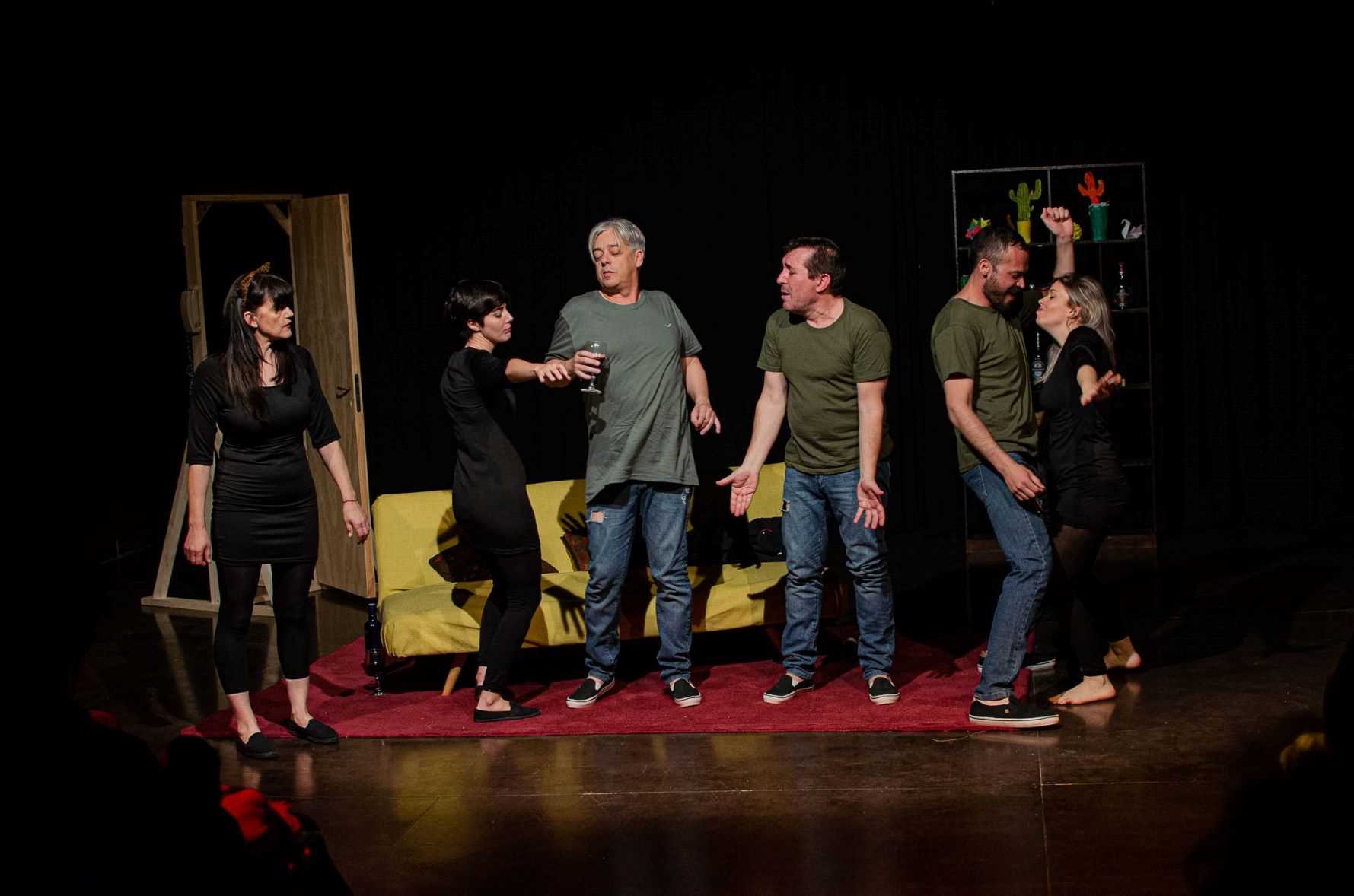 Teatro: «Así de simple», el (des)amor después del amor - Diario Río Negro