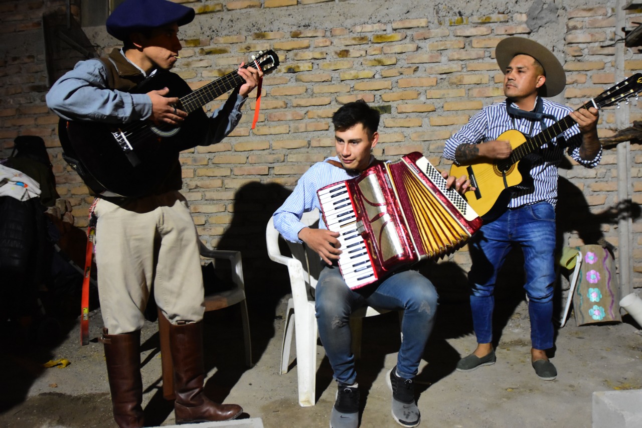 Conocé el patio de Roca donde reina el chamamé correntino - Diario Río ...