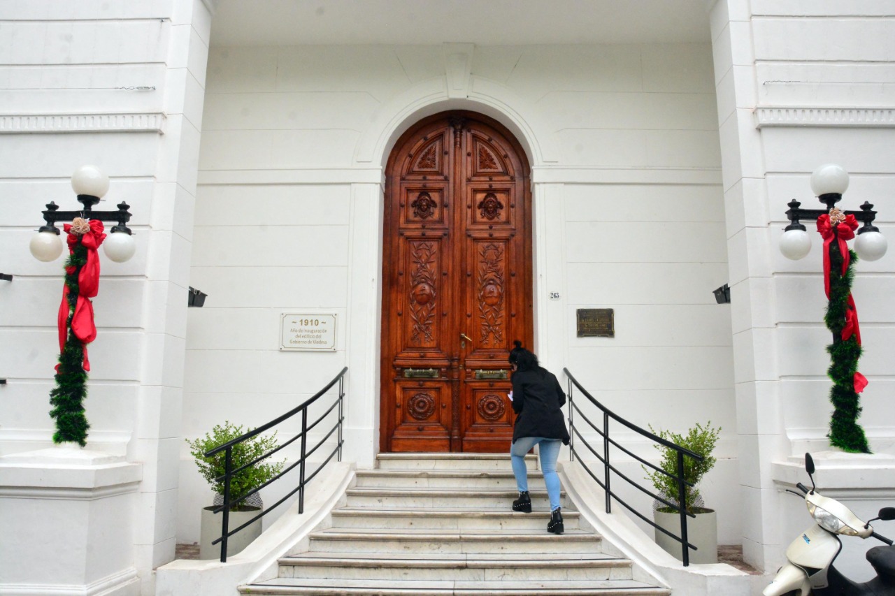 En Viedma se puede visitar el histórico edificio municipal - Diario Río ...