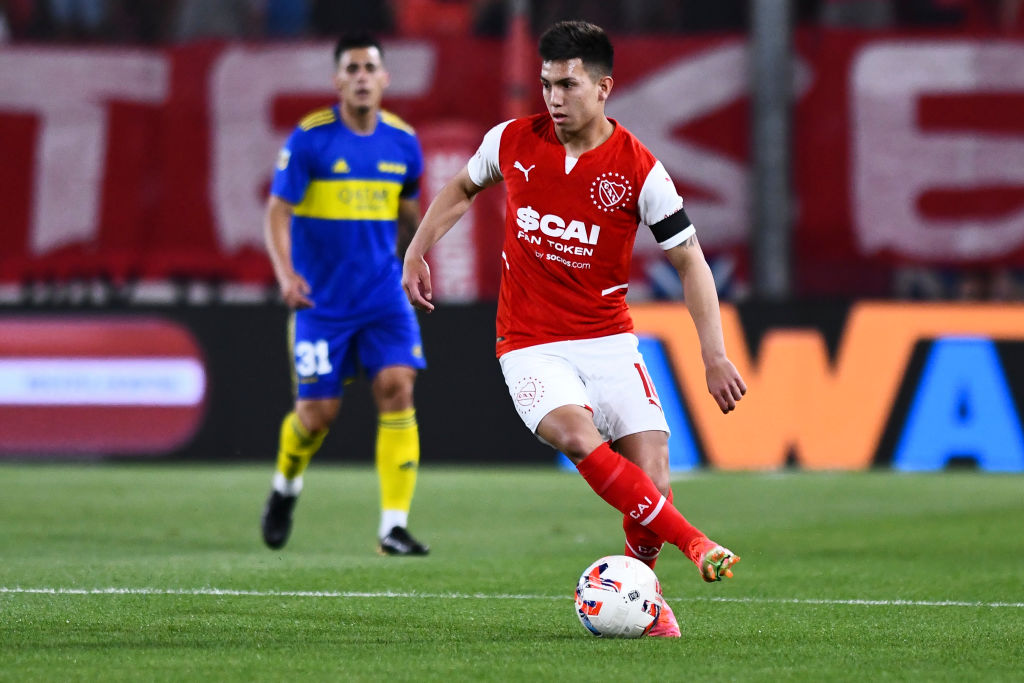 El Rojo vendió a Velasco y Boca presentó a Figal - Diario Río Negro