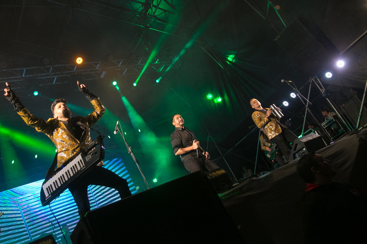 Una multitud vibró al ritmo de Ráfaga en la primera noche de la Fiesta ...