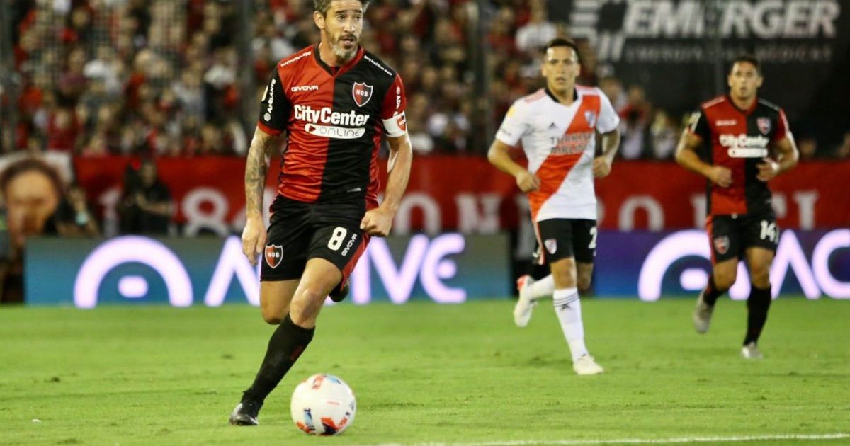 La increíble situación de Pablo Pérez: volvió a Newell’s por un día ...
