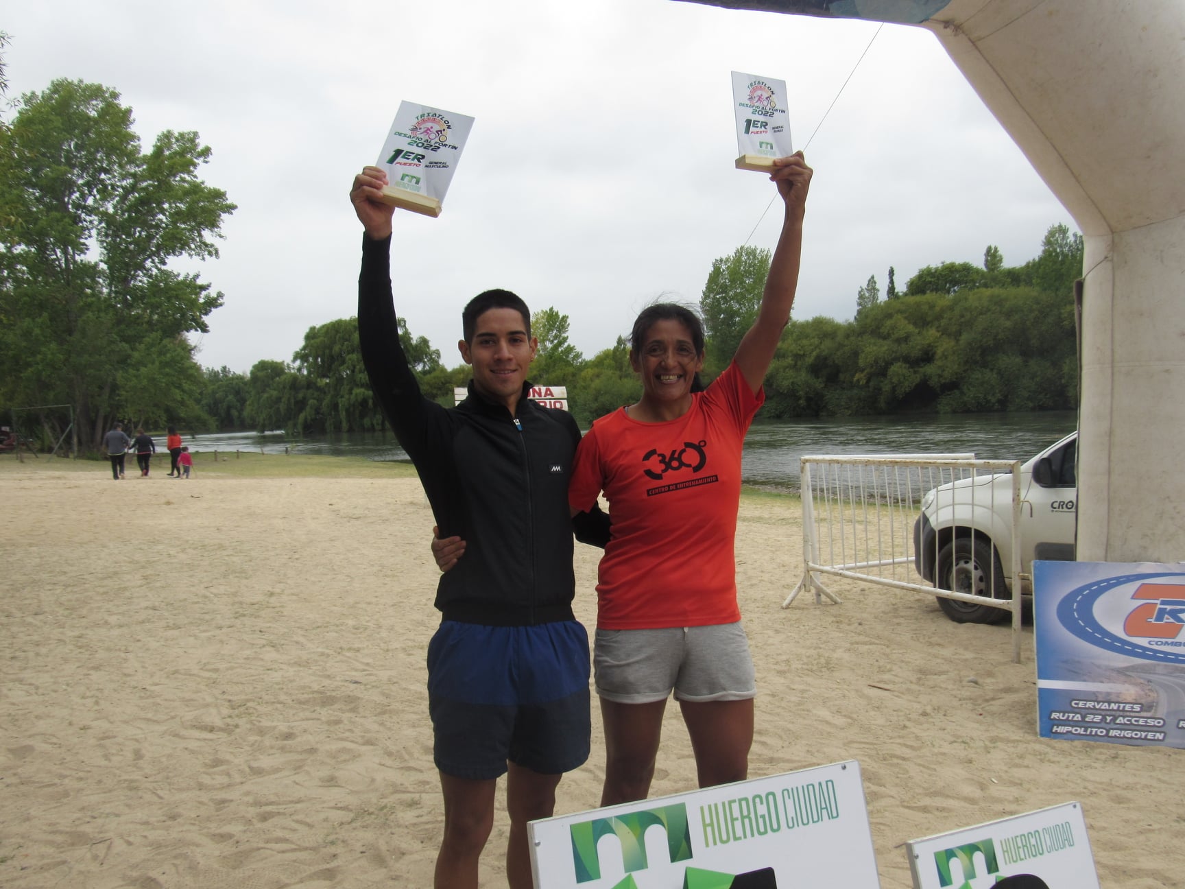 Norma Ríos y Tomás Rivera festejaron en el Triatlón de Fortín Lagunita ...