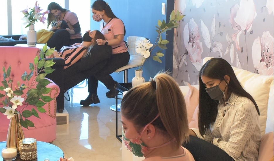 Un centro de estética y spa en expansión dedicado a la salud integral ...