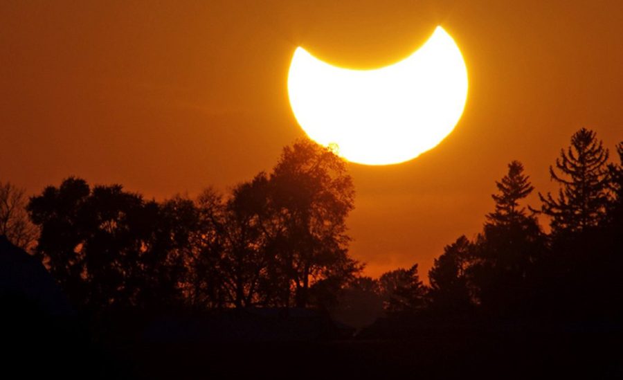 Cuándo y dónde podrá verse el eclipse parcial de sol - Diario Río Negro