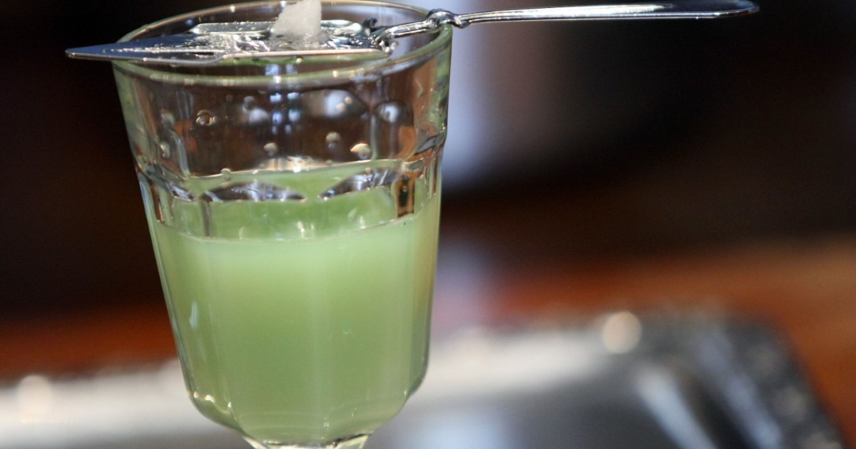 Absenta: la revancha del licor prohibido - Diario Río Negro