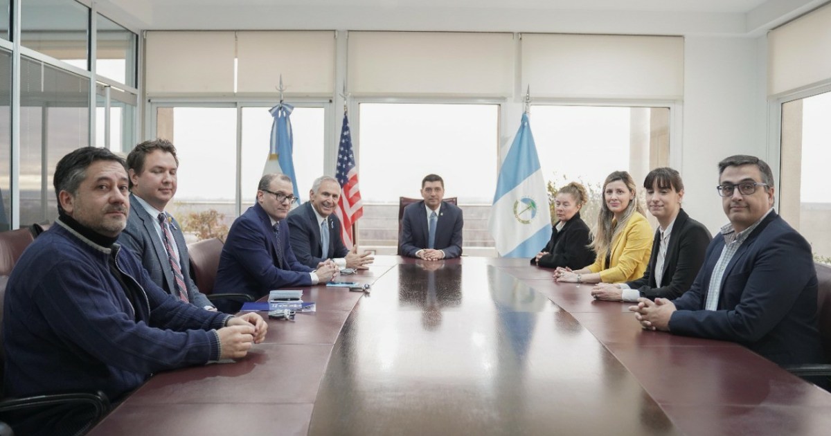 El embajador de EEUU recomendó a diputados que generen educación en ...