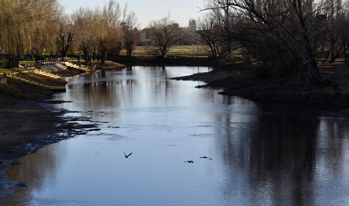 El río Limay aumenta su caudal por el riego y llegará a 250 metros ...