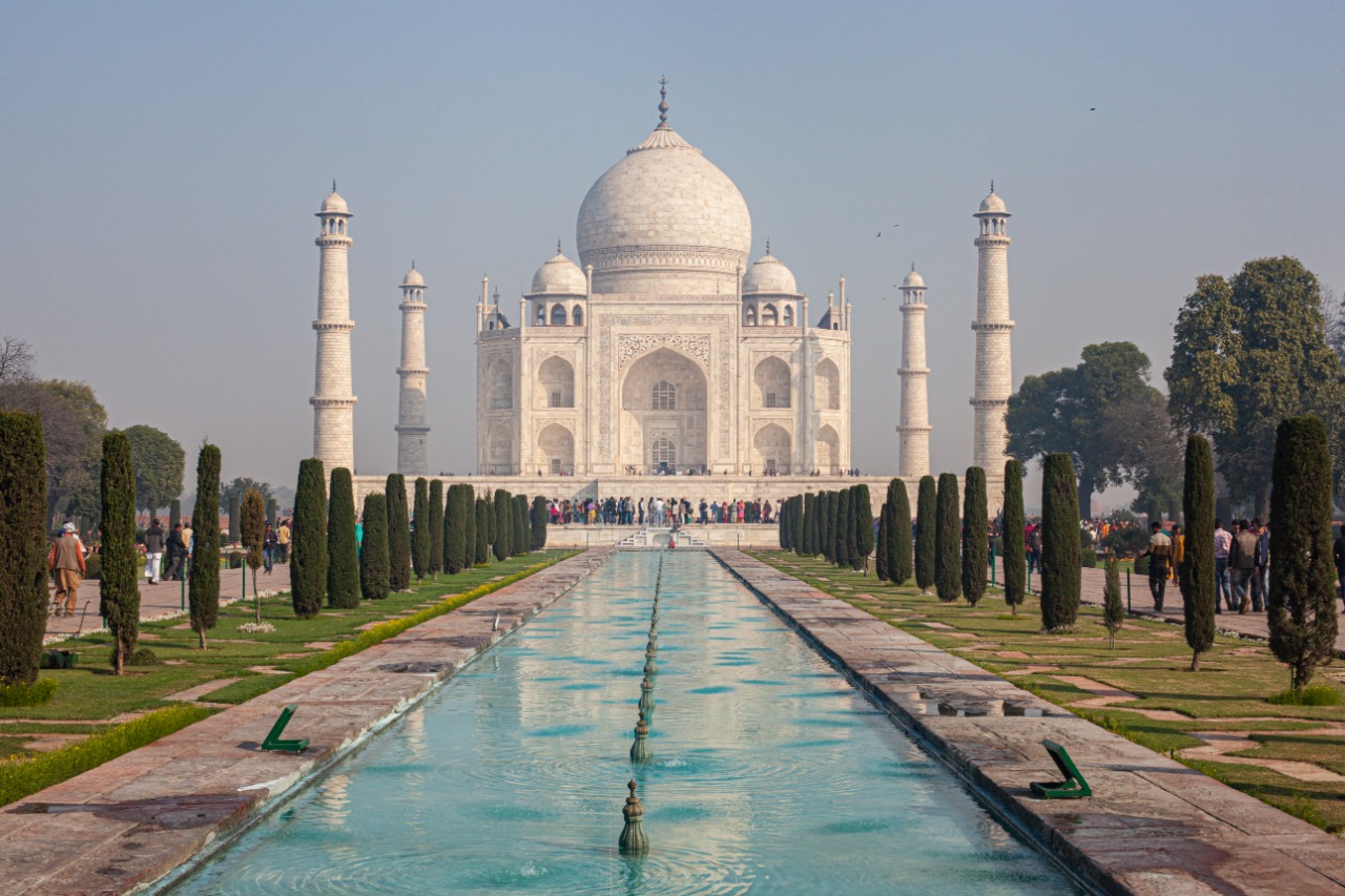 Un paseo por el Taj Majal, el monumento más visitado de la India ...