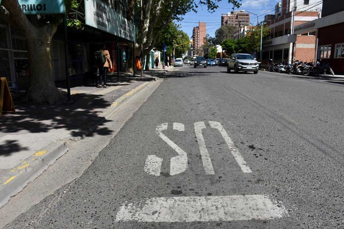 Paro de colectivos de UTA: el viernes comienza con servicio normal y a ...