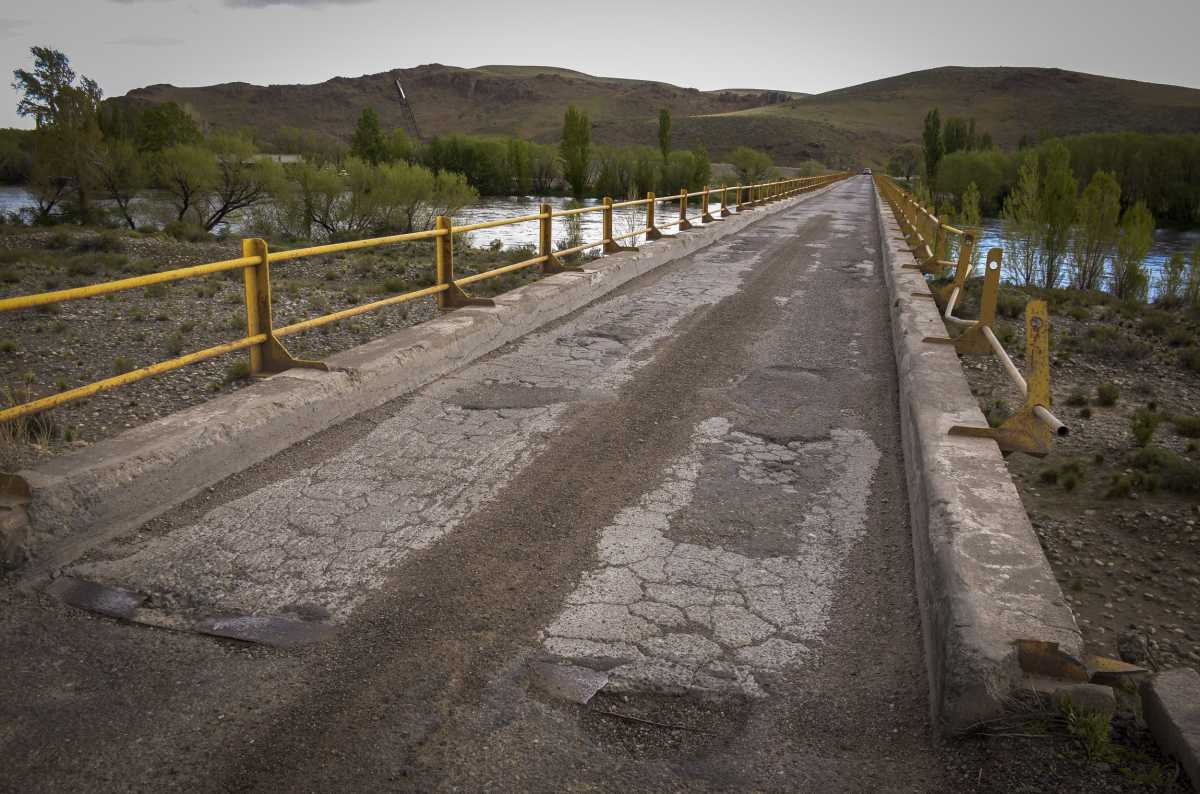 VIDEO: reactivan la obra eterna del puente en La Rinconada en la Ruta 40 de Neuquén - Diario Río ...