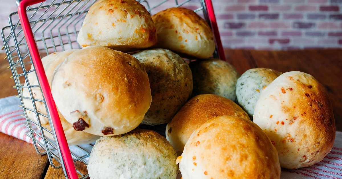 Panes saborizados con orégano y queso - Diario Río Negro