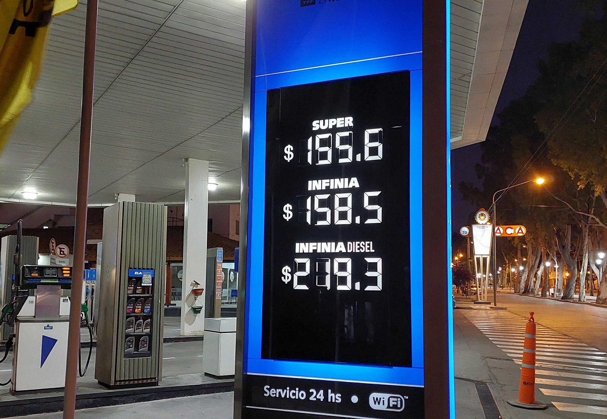 YPF aumentó la nafta y el gasoil: así quedaron los precios en la región - Diario Río Negro