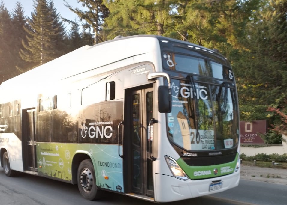 Prueban en Bariloche un colectivo que funciona a gas: los puntos a ...