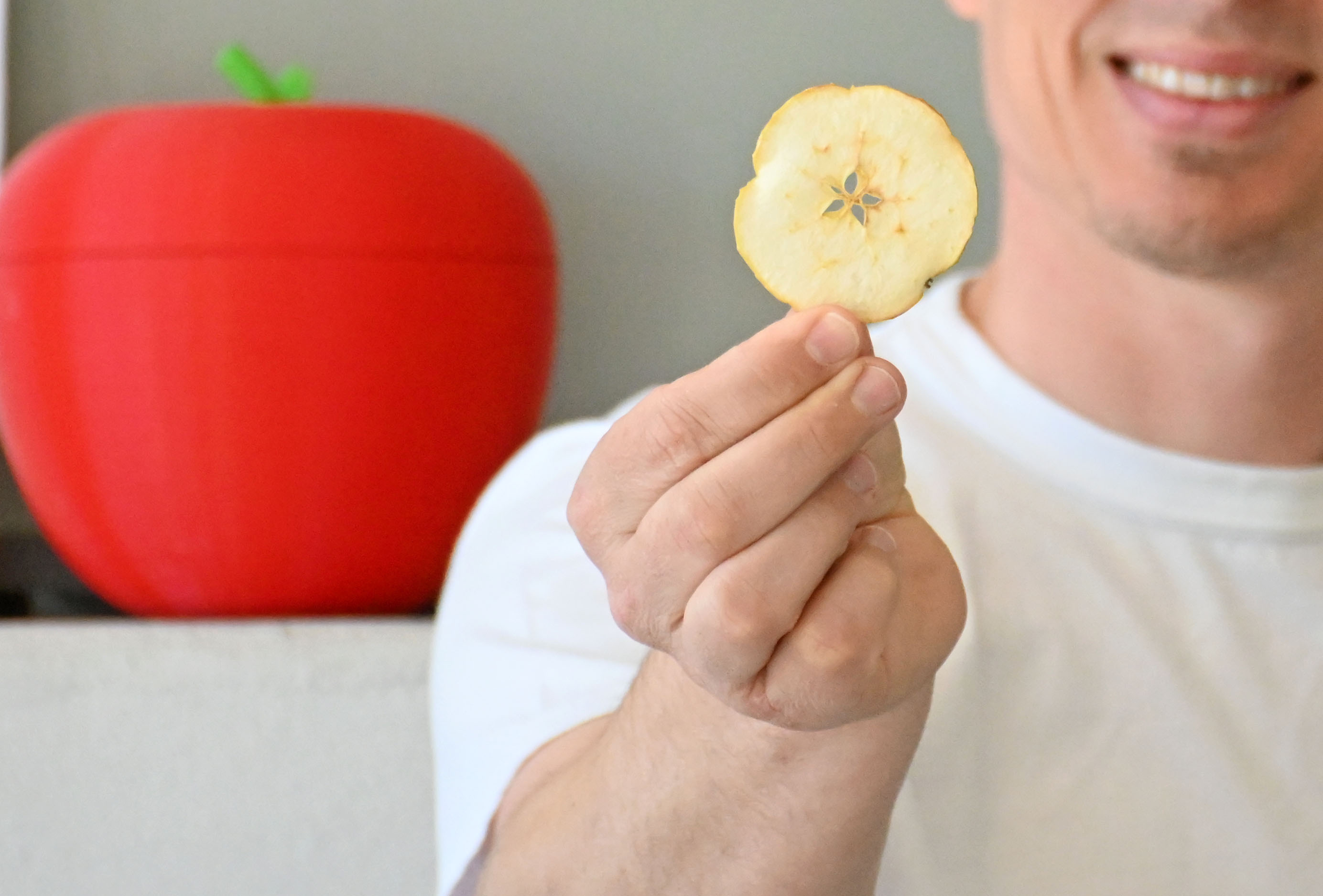 Emprendedores de Cipolletti fabricaron un snack de manzana que ...