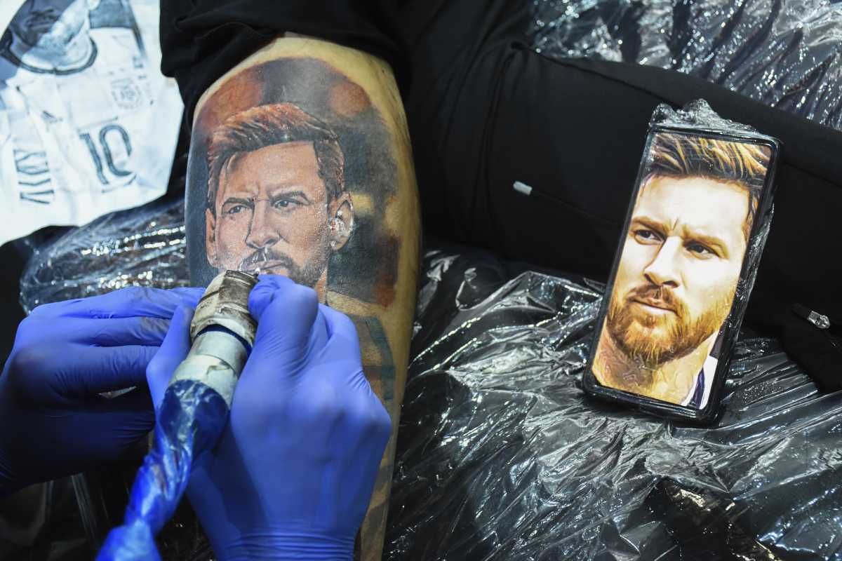 Mundial Qatar 2022: los tatuajes de Messi que eligen en Neuquén, en 10 ...