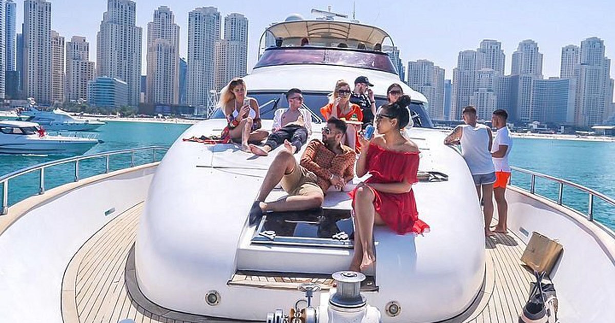 El Mundial 5 estrellas de Dubai: yates de lujo y fiestas VIP a una hora ...