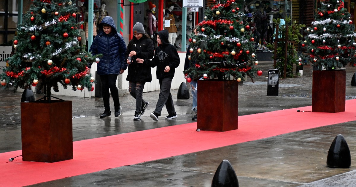El fin de semana extra largo en Bariloche arranca con mal tiempo y ...