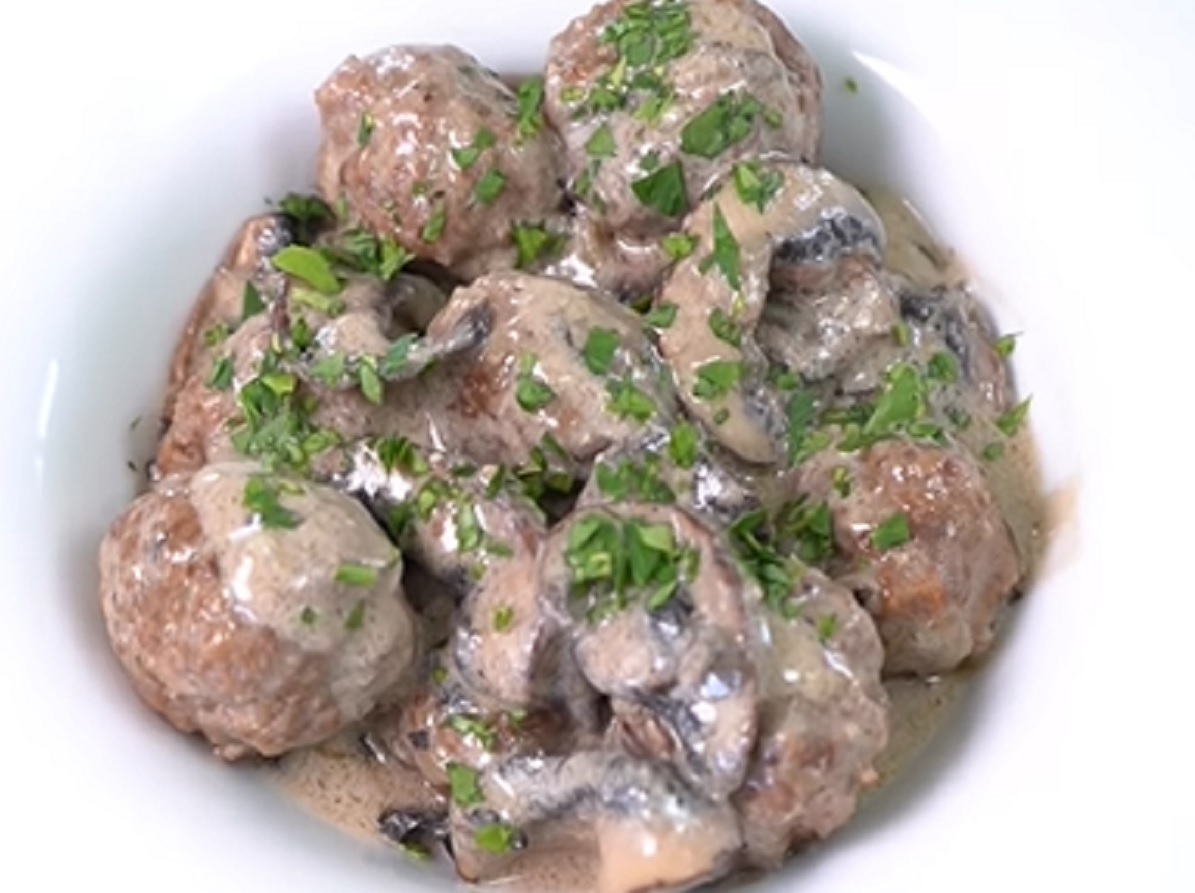 Albóndigas con salsa de hongos - Diario Río Negro