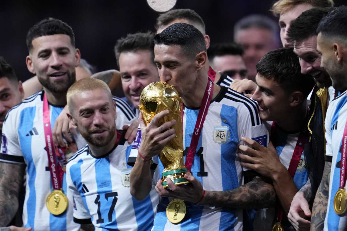 Ángel Di María y el mito del héroe - Diario Río Negro