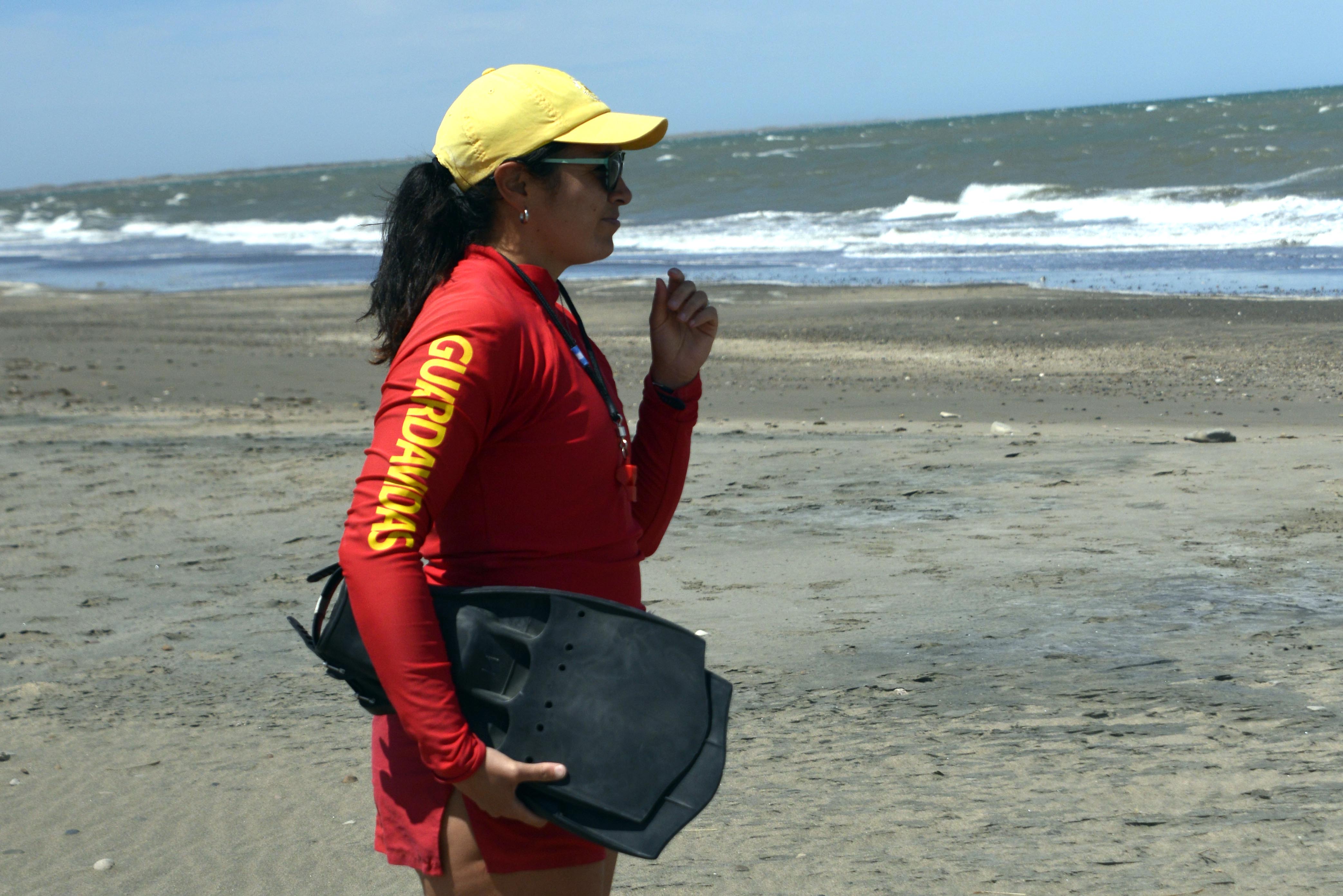 Historias de guardavidas: el noble oficio de rescatar personas - Diario ...