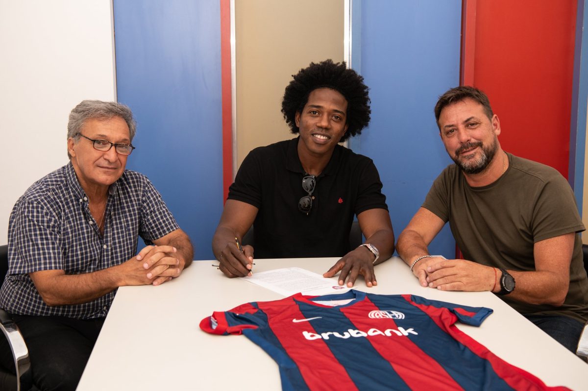 La increíble presentación de San Lorenzo a la «Roca» Sánchez al estilo ...