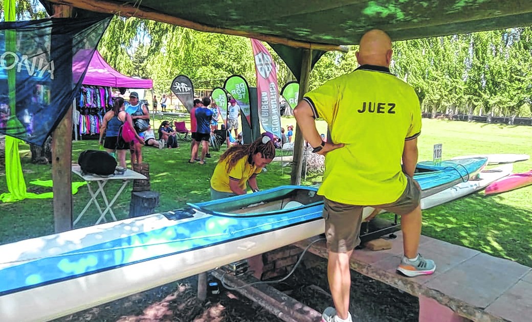 Regata del río Negro: lo que deber tener el kayak de competición ...