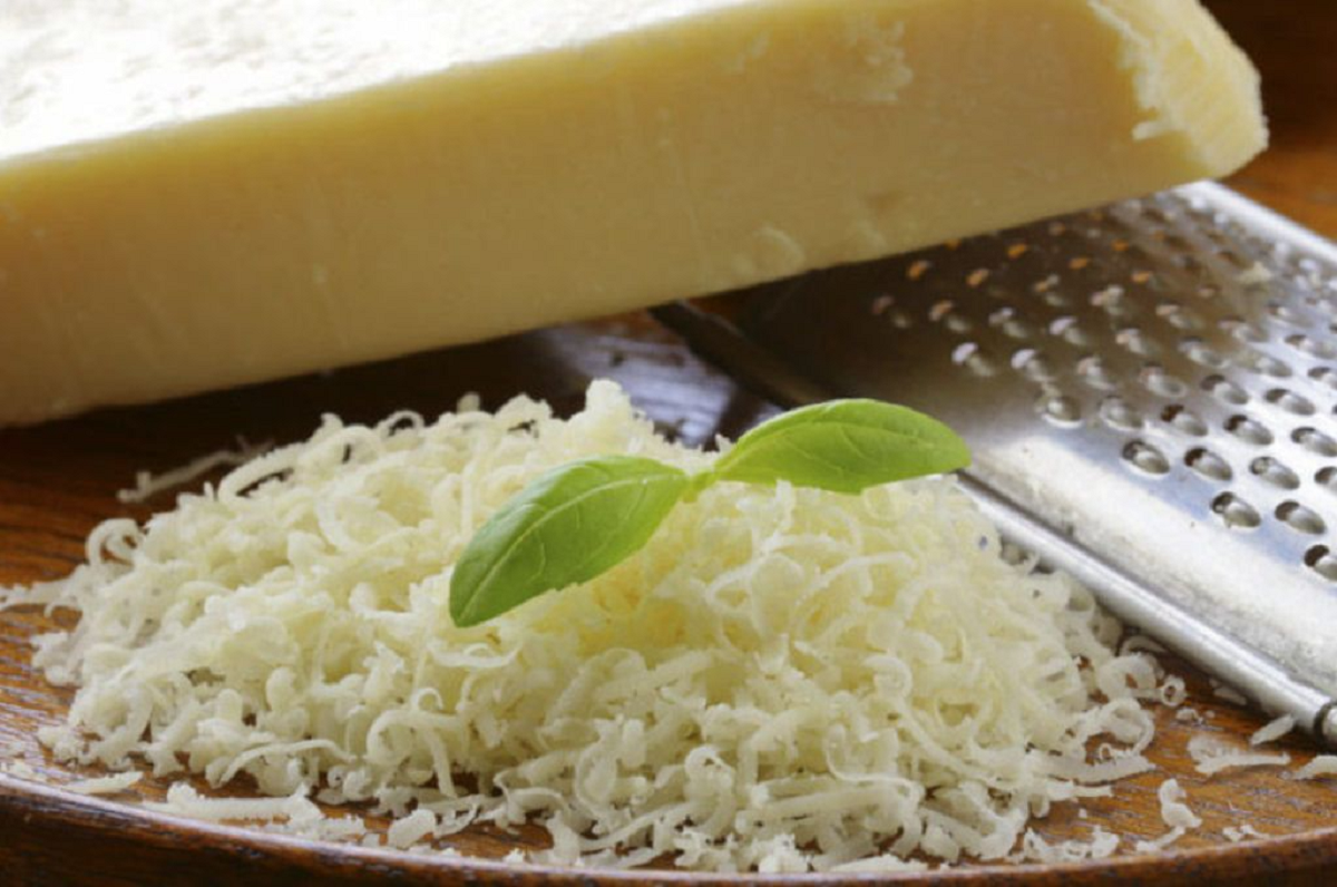 La Anmat prohibió un queso rallado y otros tres alimentos por distintas ...