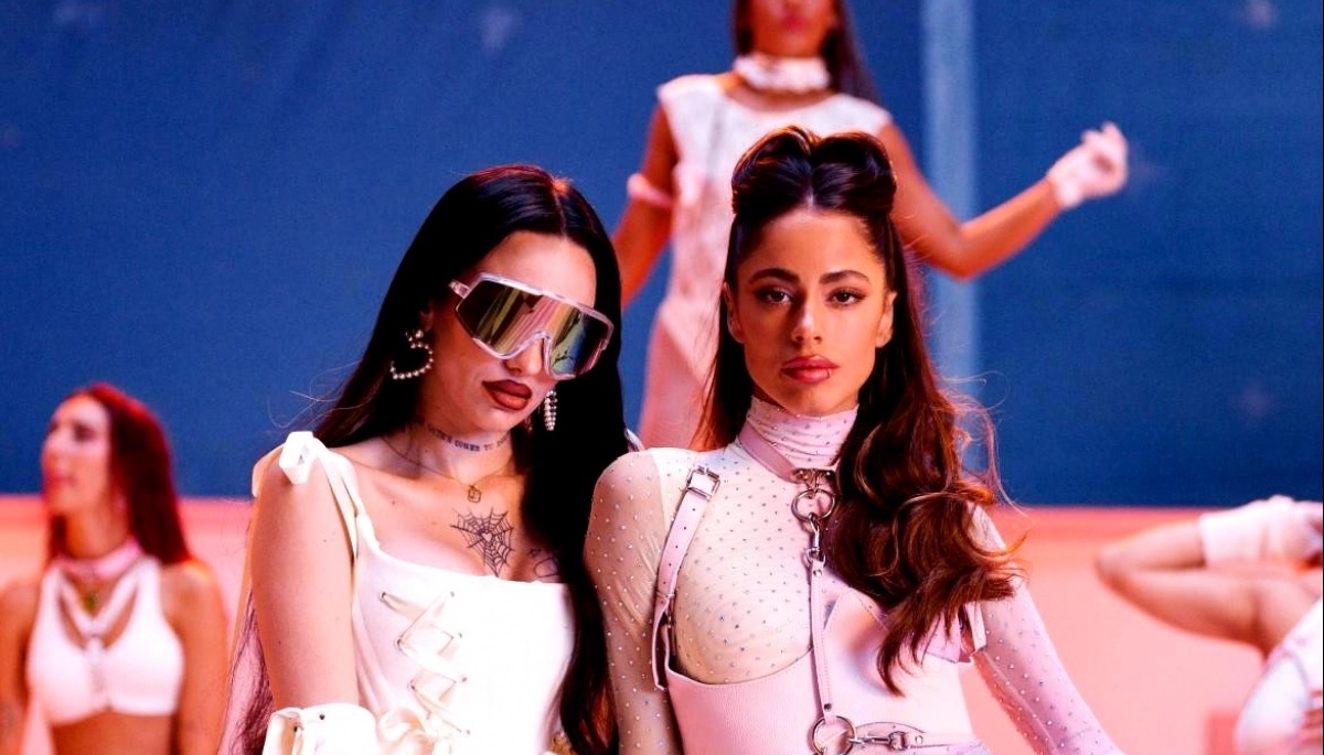 Tini y La Joaqui sellaron su primera alianza con «Muñecas» y sumaron al ...