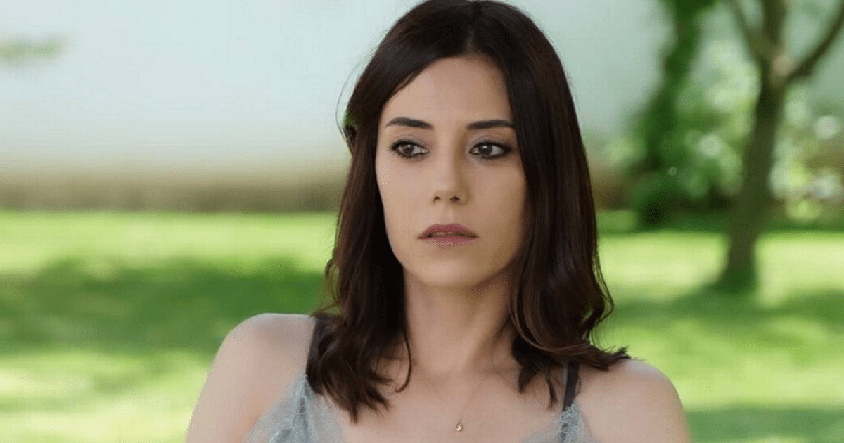 Quién es Cansu Dere, la actriz turca desaparecida tras el terremoto en ...