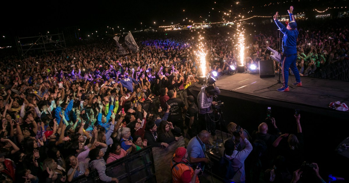 La cumbia le puso calor al arranque de la Fiesta del Río - Diario Río Negro