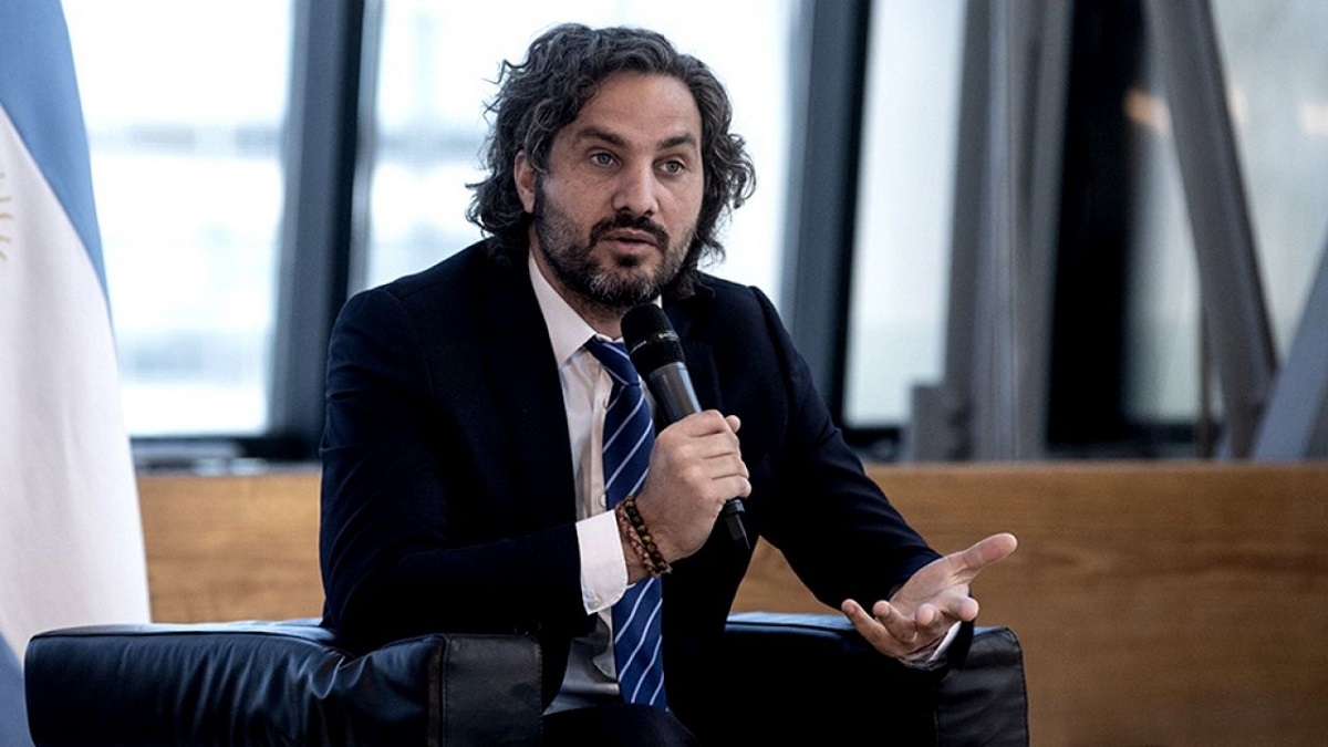 Santiago Cafiero: «La prioridad del día de hoy es sacar a 180 menores ...