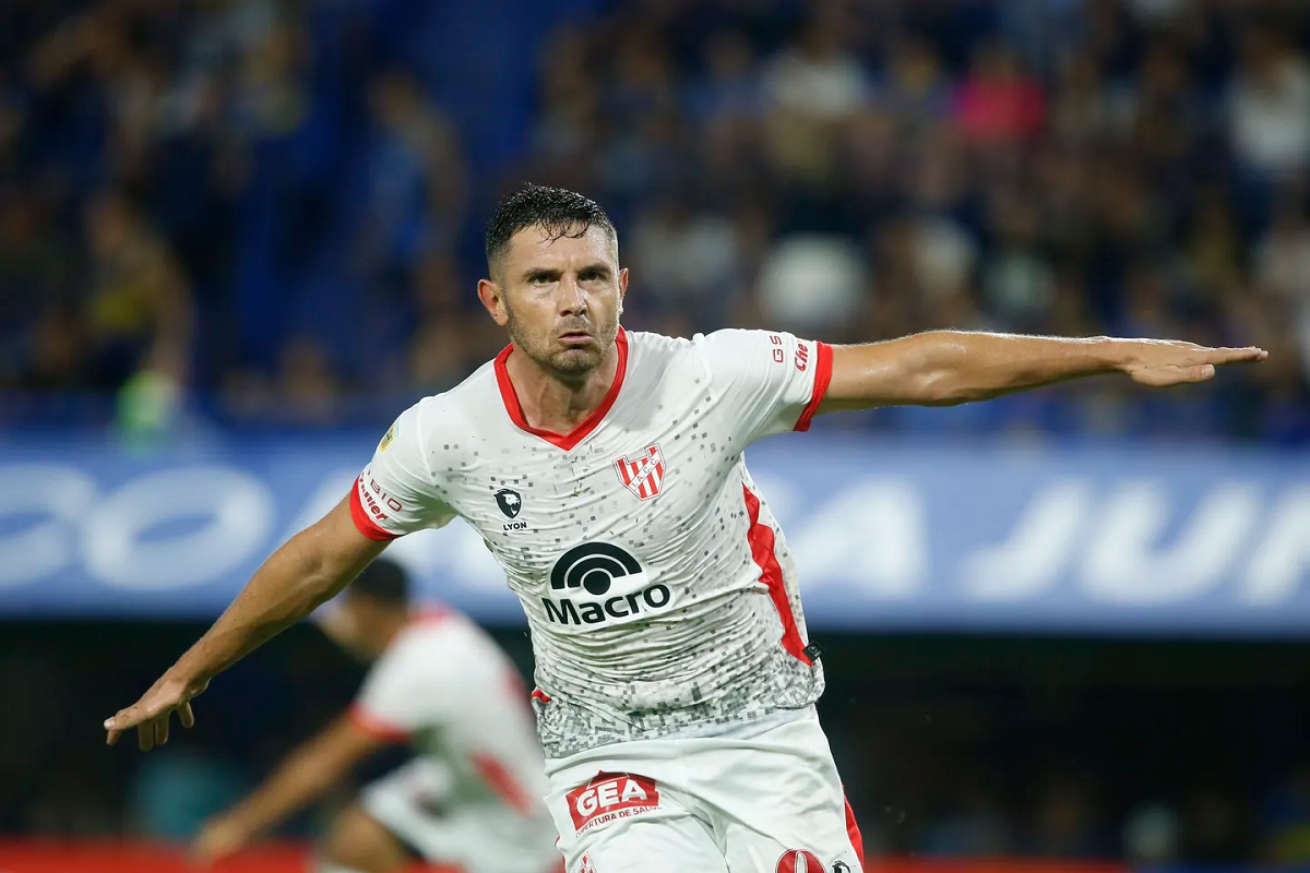 No hizo inferiores y estuvo preso por error: quién es Adrián Martínez ...